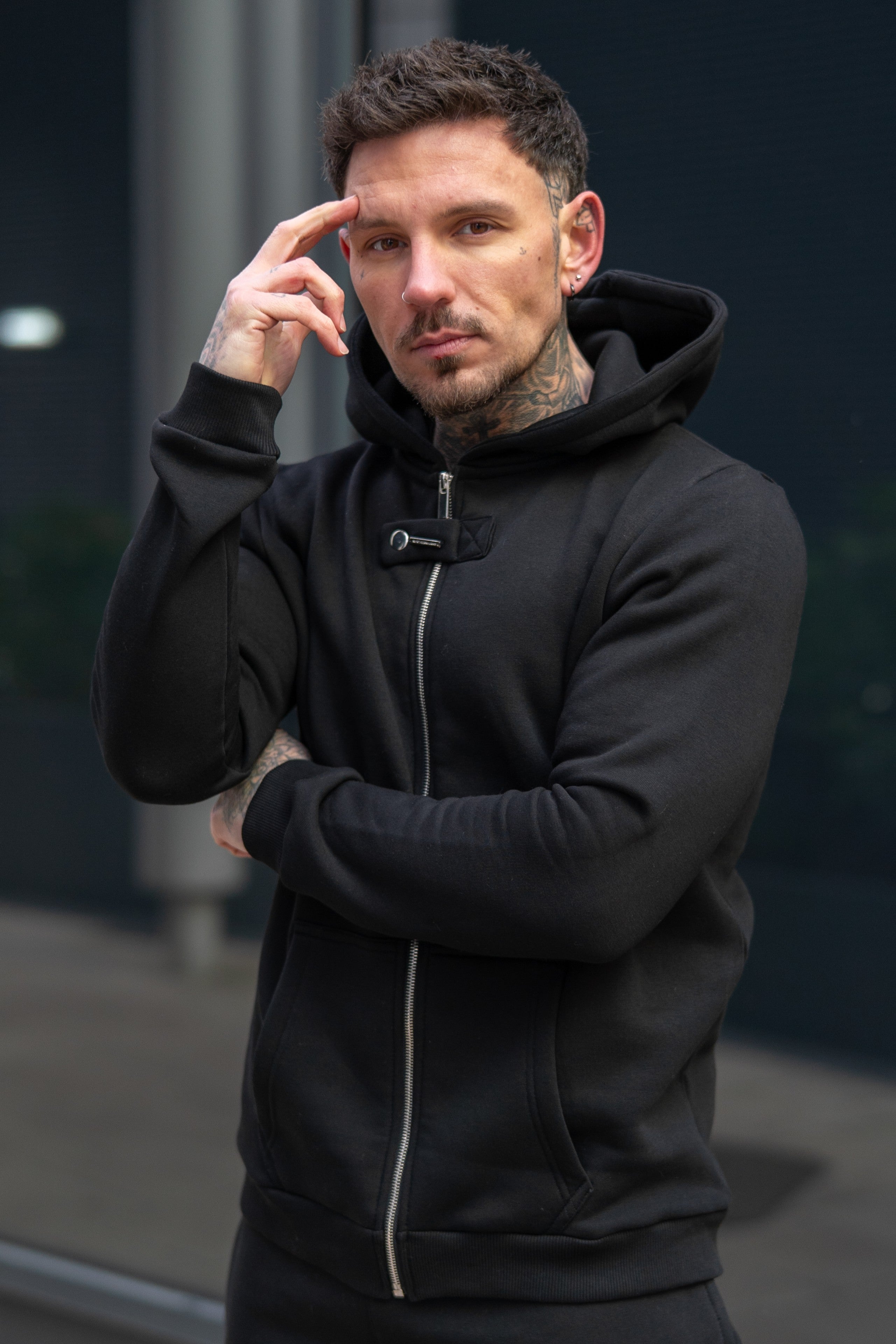 OZELLO HOODIE - BLACK – Northern Garms